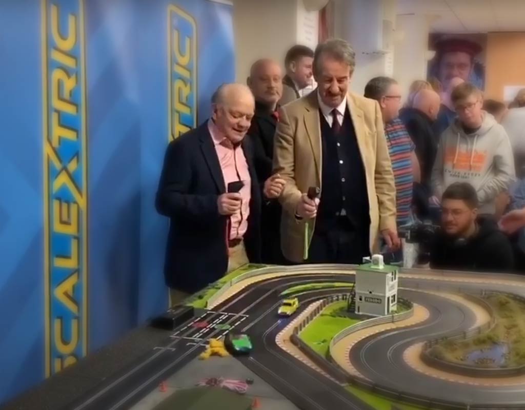 Del Boy vs Boycie Scalextric race